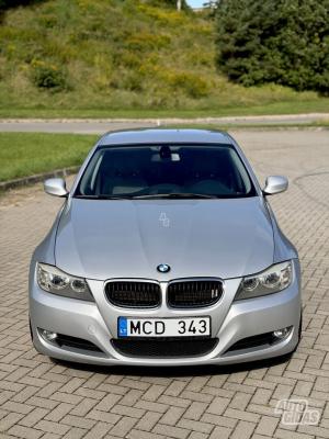 BMW 320 2010 in Vilnius, with an engine capacity of 2.00 L and mileage of 290 thousand km for 6000 €, photo 4 on AUTOMOTO.COM.LV