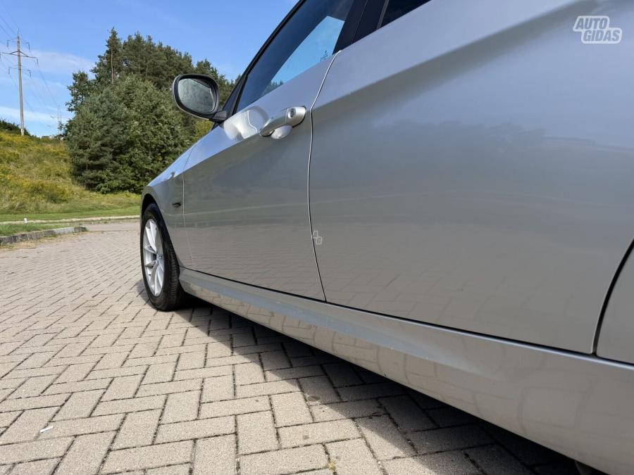 BMW 320 2010 in Vilnius, with an engine capacity of 2.00 L and mileage of 290 thousand km for 6000 €, photo 14 on AUTOMOTO.COM.LV