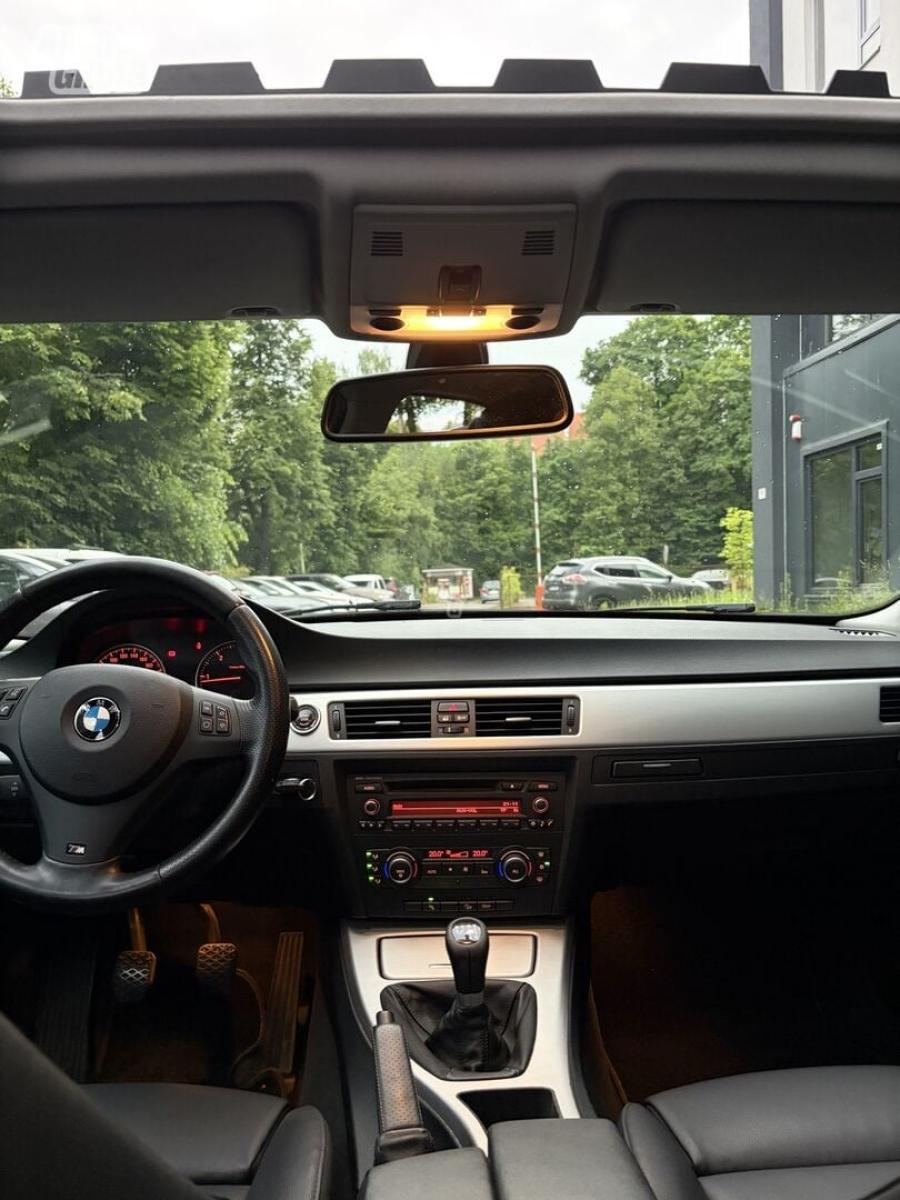BMW 320 2011 in Vilnius, with an engine capacity of 2.00 L and mileage of 222 thousand km for 5700 €, photo 8 on AUTOMOTO.COM.LV