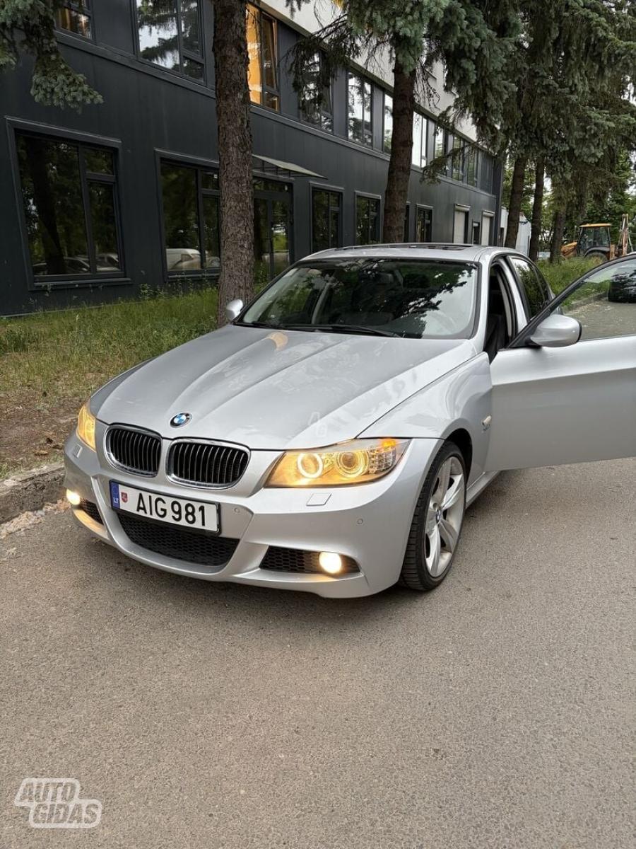 BMW 320 2011 in Vilnius, with an engine capacity of 2.00 L and mileage of 222 thousand km for 5700 €, photo 12 on AUTOMOTO.COM.LV