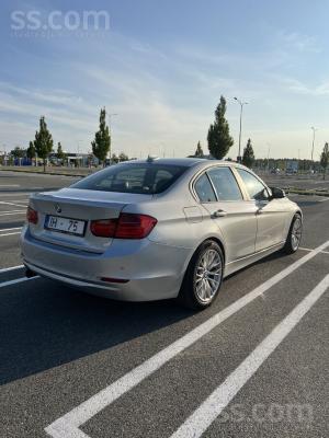 BMW 320 2012 in Riga, with an engine capacity of 2.00 L and mileage of 250 thousand km for 12199 €, photo 4 on AUTOMOTO.COM.LV