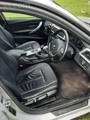 BMW 320 2012 Jēkabpils, ar dzinēja tilpumu 2.00 L un nobraukumu 328 tūkst. km par 3300 €, foto 3 vietnē AUTOMOTO.COM.LV