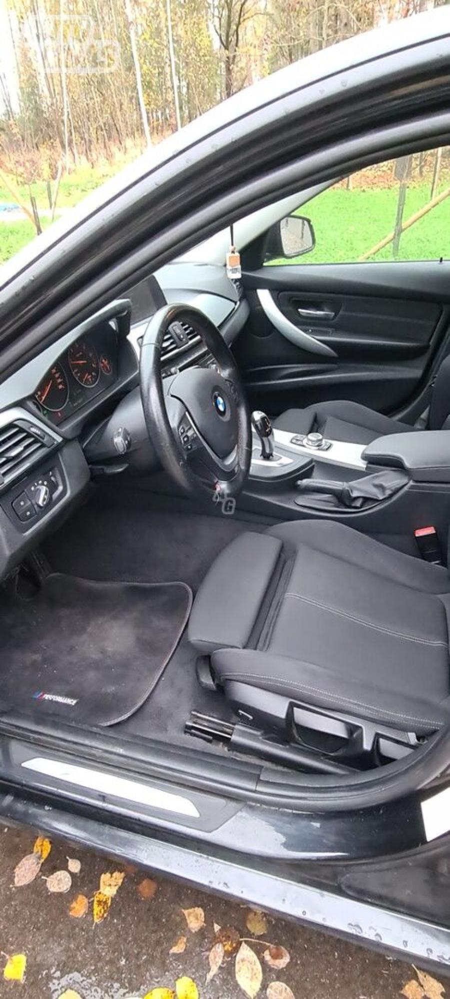 BMW 320 2012 in Vilnius, with an engine capacity of 2.00 L and mileage of 284 thousand km for 8500 €, photo 31 on AUTOMOTO.COM.LV