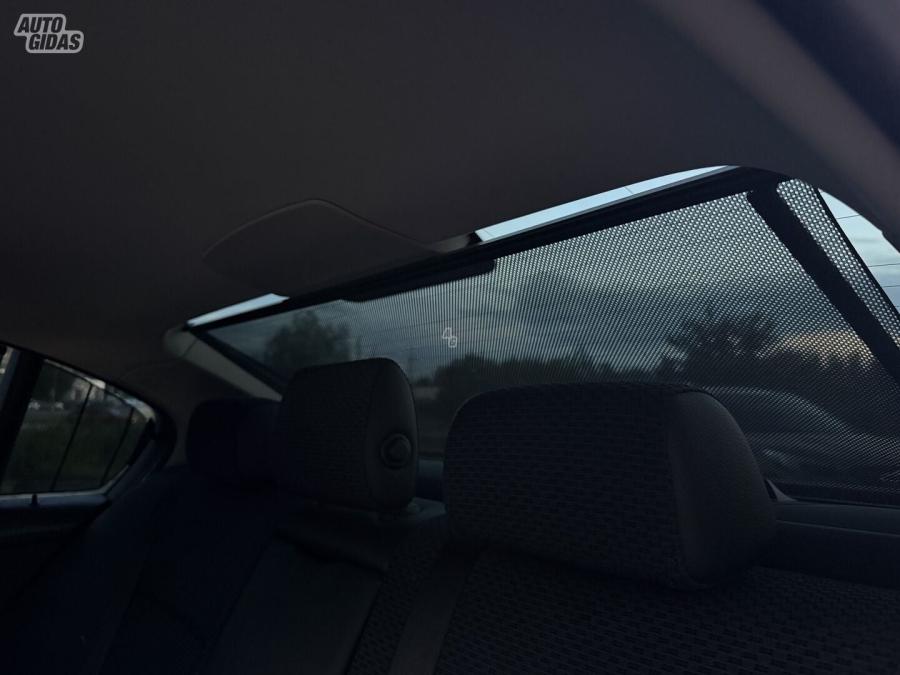 BMW 320 2012 in Vilnius, with an engine capacity of 2.00 L and mileage of 295 thousand km for 4000 €, photo 11 on AUTOMOTO.COM.LV