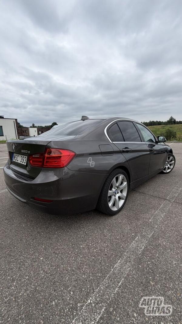 BMW 320 2013 Trakai vietnÄ BMW 320 2013 Trakai, ar dzinÄja tilpumu 2.00 L un nobraukumu 253 tÅ«kst. km par 10900 ā¬, foto 4 vietnÄ AUTOMOTO.COM.LV