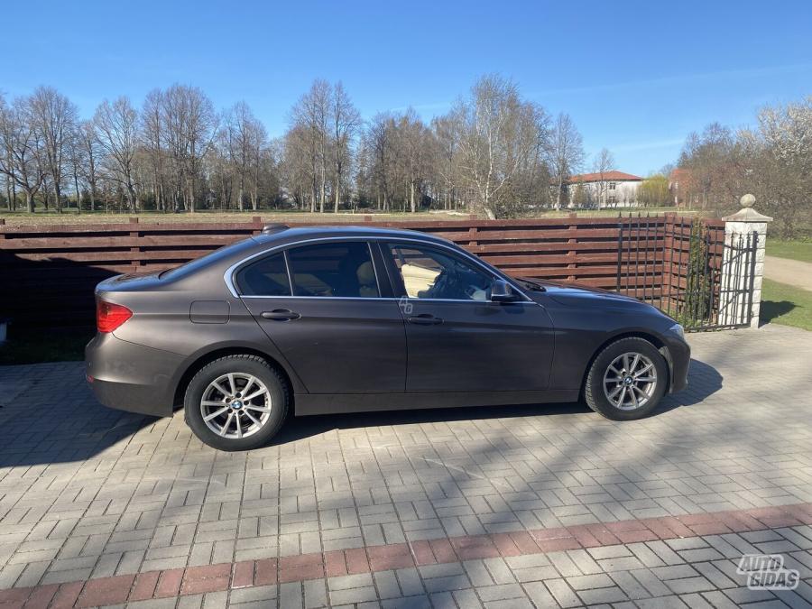 BMW 320 2014 in Klaipeda, with an engine capacity of 2.00 L and mileage of 274 thousand km for 10200 €, photo 9 on AUTOMOTO.COM.LV