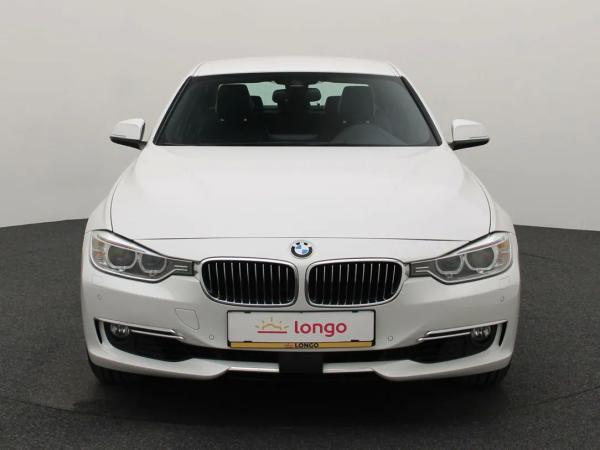 BMW 320 2015 in Vilnius, with an engine capacity of 2.00 L and mileage of 144 thousand km for 14199 €, photo 3 on AUTOMOTO.COM.LV