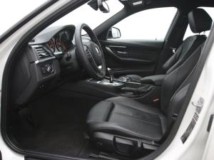 BMW 320 2015 in Vilnius, with an engine capacity of 2.00 L and mileage of 144 thousand km for 14199 €, photo 5 on AUTOMOTO.COM.LV