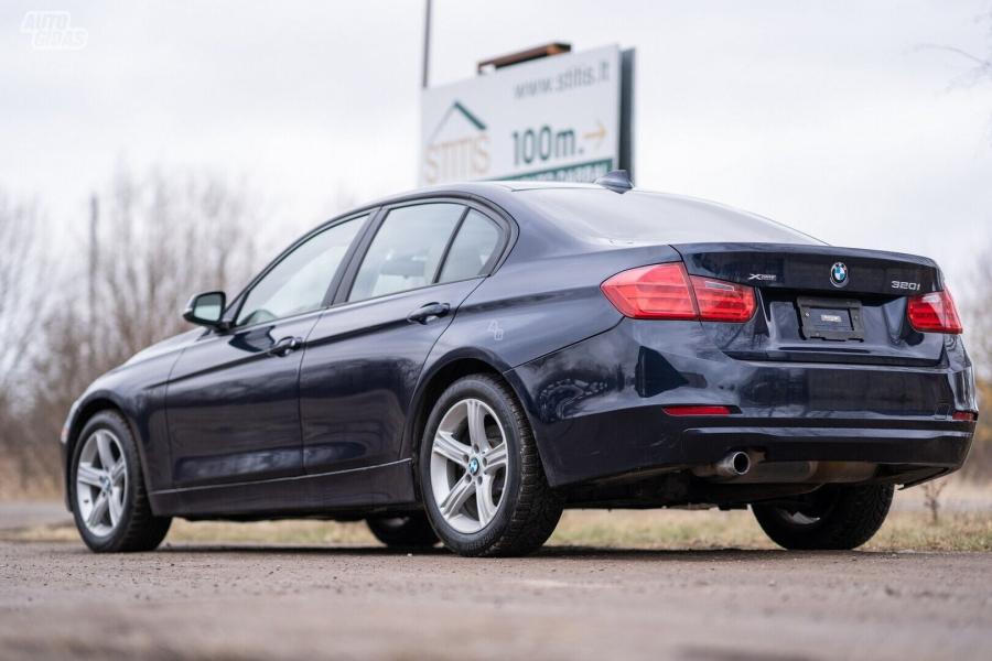 BMW 320 2015 in Siauliai, with an engine capacity of 2.00 L and mileage of 142 thousand km for 8700 €, photo 9 on AUTOMOTO.COM.LV