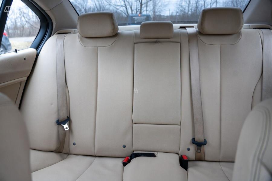 BMW 320 2015 in Siauliai, with an engine capacity of 2.00 L and mileage of 142 thousand km for 8700 €, photo 25 on AUTOMOTO.COM.LV