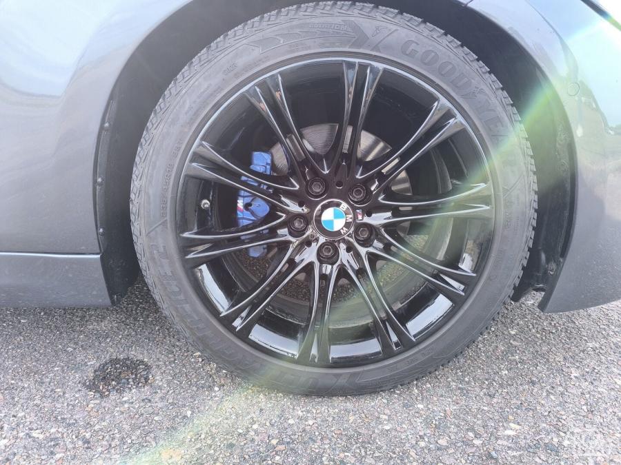 BMW 320 2016 in Kaunas, with an engine capacity of 2.00 L and mileage of 147 thousand km for 14550 €, photo 14 on AUTOMOTO.COM.LV