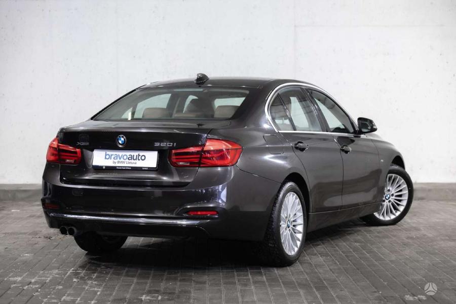 BMW 320 2017 in Vilnius, with an engine capacity of 2.00 L and mileage of 89 thousand km for 15441 €, photo 8 on AUTOMOTO.COM.LV