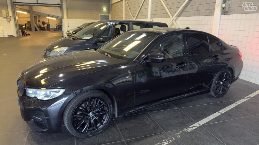 BMW 320 2018 in Pasvalys, with an engine capacity of 2.00 L and mileage of 255 thousand km for 15200 €, photo 3 on AUTOMOTO.COM.LV