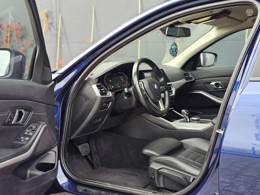 BMW 320 2019 in Vilnius, with an engine capacity of 2.00 L and mileage of 199 thousand km for 21350 €, photo 18 on AUTOMOTO.COM.LV