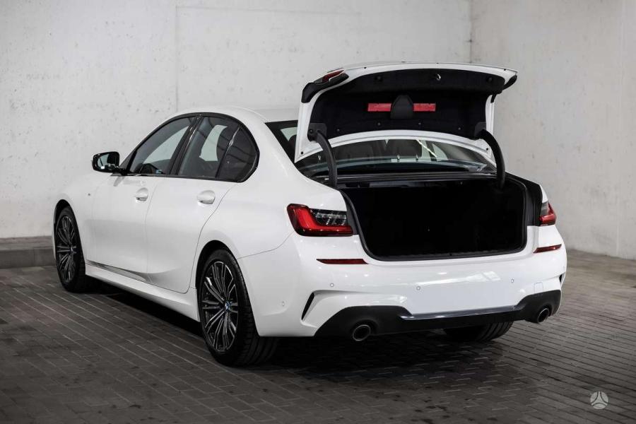BMW 320 2020 in Vilnius, with an engine capacity of 2.00 L and mileage of 85 thousand km for 25491 €, photo 30 on AUTOMOTO.COM.LV
