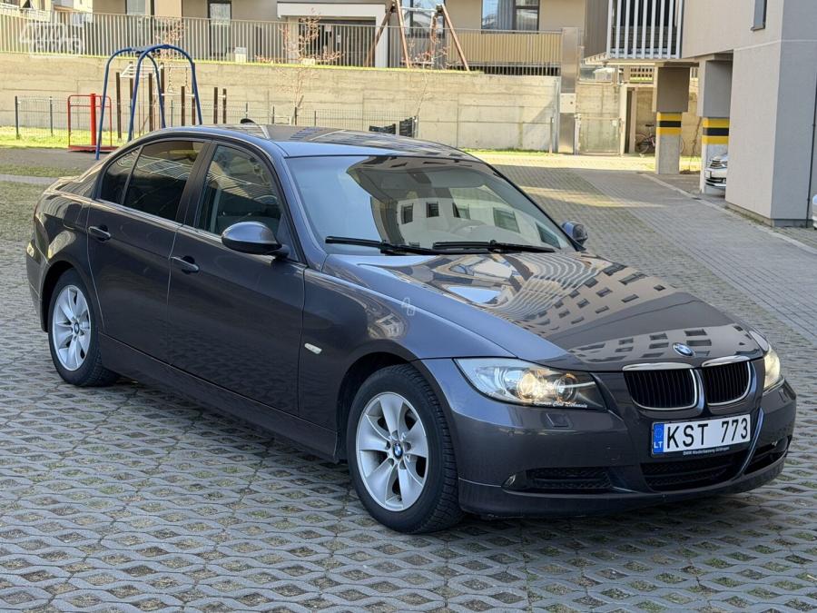 BMW 320 2026 in Vilnius, with an engine capacity of 2.00 L and mileage of 430 thousand km for 2600 €, photo 1 on AUTOMOTO.COM.LV