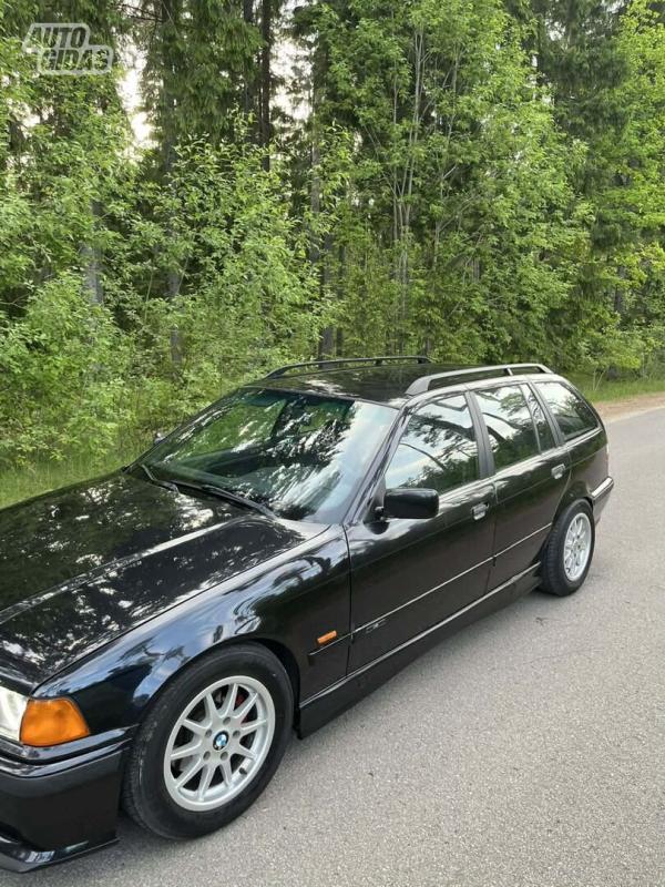 BMW 320 1998 Panevēža, ar dzinēja tilpumu 2.00 L un nobraukumu 361 tūkst. km par 2600 €, foto 3 vietnē AUTOMOTO.COM.LV