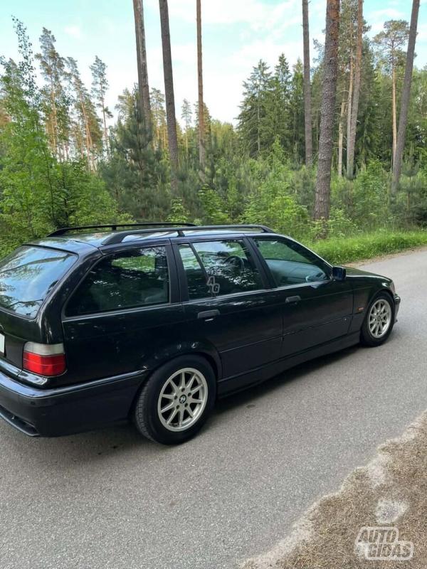 BMW 320 1998 Panevēža, ar dzinēja tilpumu 2.00 L un nobraukumu 361 tūkst. km par 2600 €, foto 6 vietnē AUTOMOTO.COM.LV
