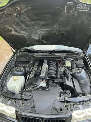 BMW 320 1998 in Panevezys, with an engine capacity of 2.00 L and mileage of 361 thousand km for 2600 €, photo 12 on AUTOMOTO.COM.LV