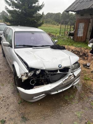 BMW 320 2002 Gargždai, ar dzinēja tilpumu 2.00 L un nobraukumu 313 tūkst. km par 1200 €, foto  vietnē AUTOMOTO.COM.LV