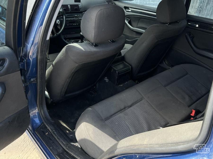 BMW 320 2003 in Kaunas, with an engine capacity of 2.00 L and mileage of 362 thousand km for 1350 €, photo 17 on AUTOMOTO.COM.LV