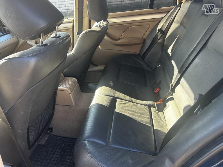 BMW 320 2003 in Telschi, with an engine capacity of 2.00 L and mileage of 436 thousand km for 1500 €, photo 8 on AUTOMOTO.COM.LV