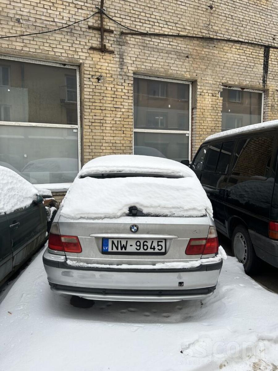 BMW 320 2004 Rīga, ar dzinēja tilpumu 2.00 L un nobraukumu 390 tūkst. km par 700 €, foto 3 vietnē AUTOMOTO.COM.LV