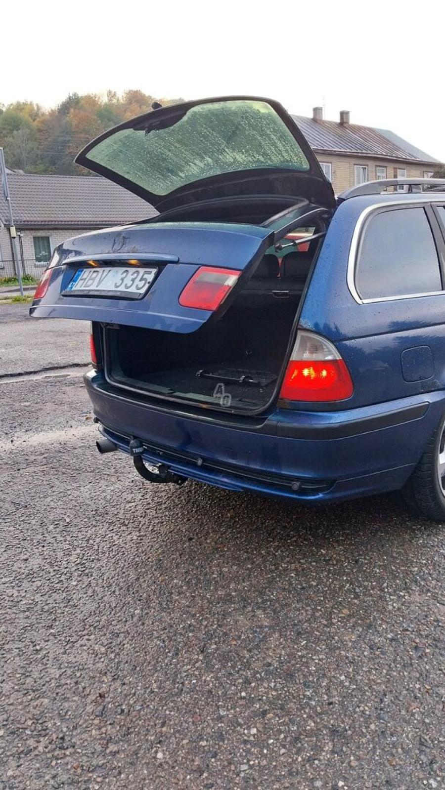 BMW 320 2004 in Kaunas, with an engine capacity of 2.00 L and mileage of 511 thousand km for 1350 €, photo 10 on AUTOMOTO.COM.LV