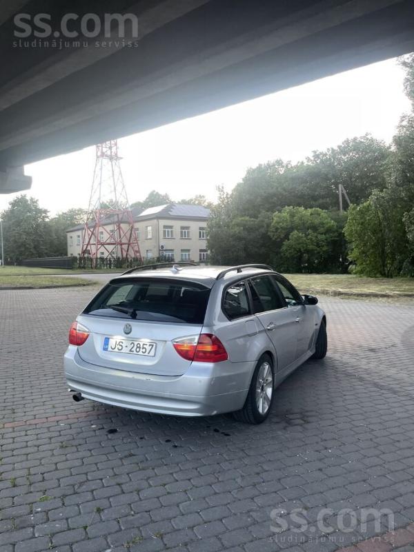 BMW 320 2005 in Ventspils, with an engine capacity of 2.00 L and mileage of 321 thousand km for 2400 €, photo 3 on AUTOMOTO.COM.LV