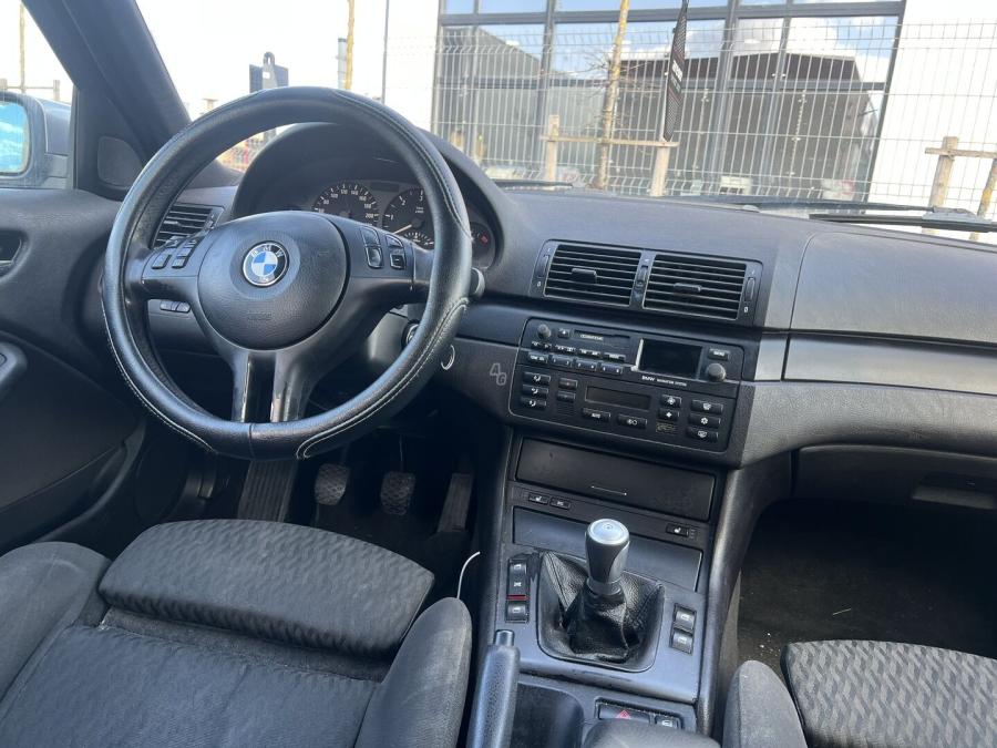 BMW 320 2005 in Kaunas, with an engine capacity of 2.00 L and mileage of 389 thousand km for 1350 €, photo 16 on AUTOMOTO.COM.LV