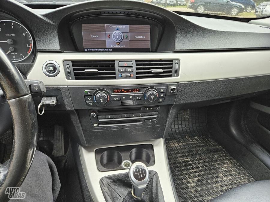 BMW 320 2005 in Prienai, with an engine capacity of 2.00 L and mileage of 414 thousand km for 1300 €, photo 15 on AUTOMOTO.COM.LV