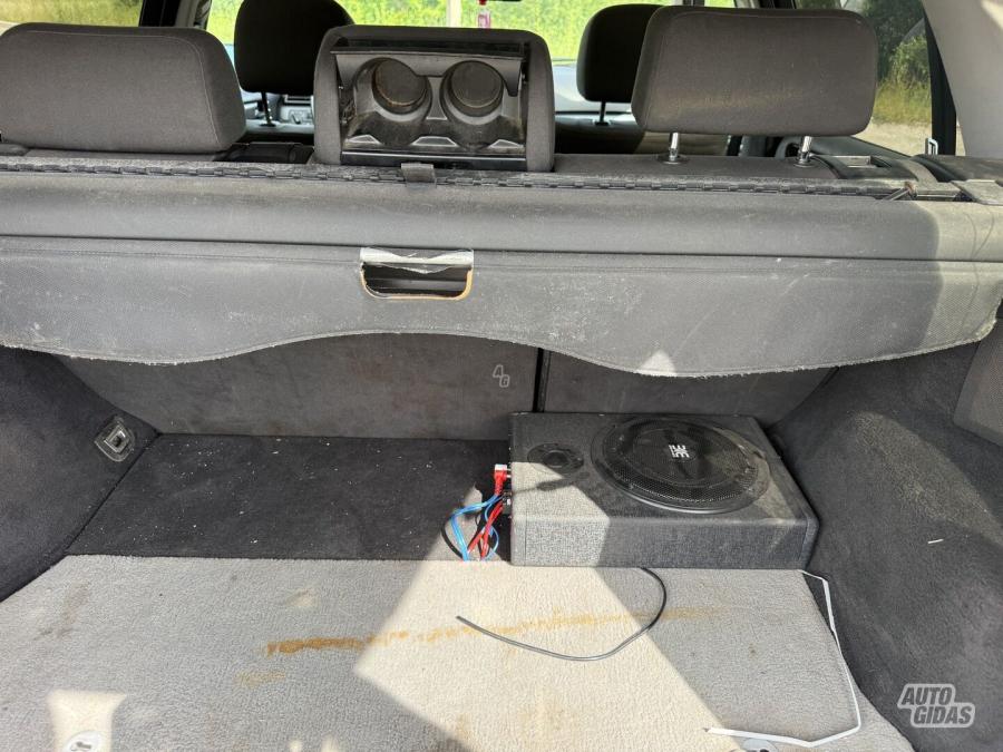 BMW 320 2005 Šauļi, ar dzinēja tilpumu 2.00 L un nobraukumu 324 tūkst. km par 990 €, foto 9 vietnē AUTOMOTO.COM.LV
