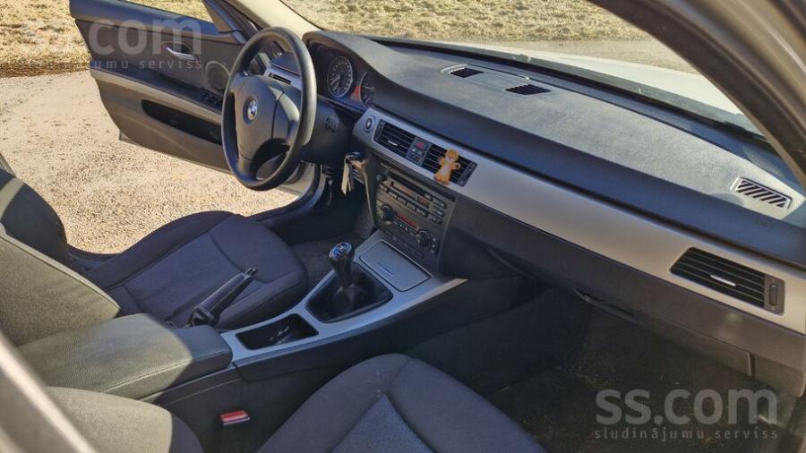 BMW 320 2005 in Jelgava, with an engine capacity of 2.00 L and mileage of 325 thousand km for 2600 €, photo 8 on AUTOMOTO.COM.LV
