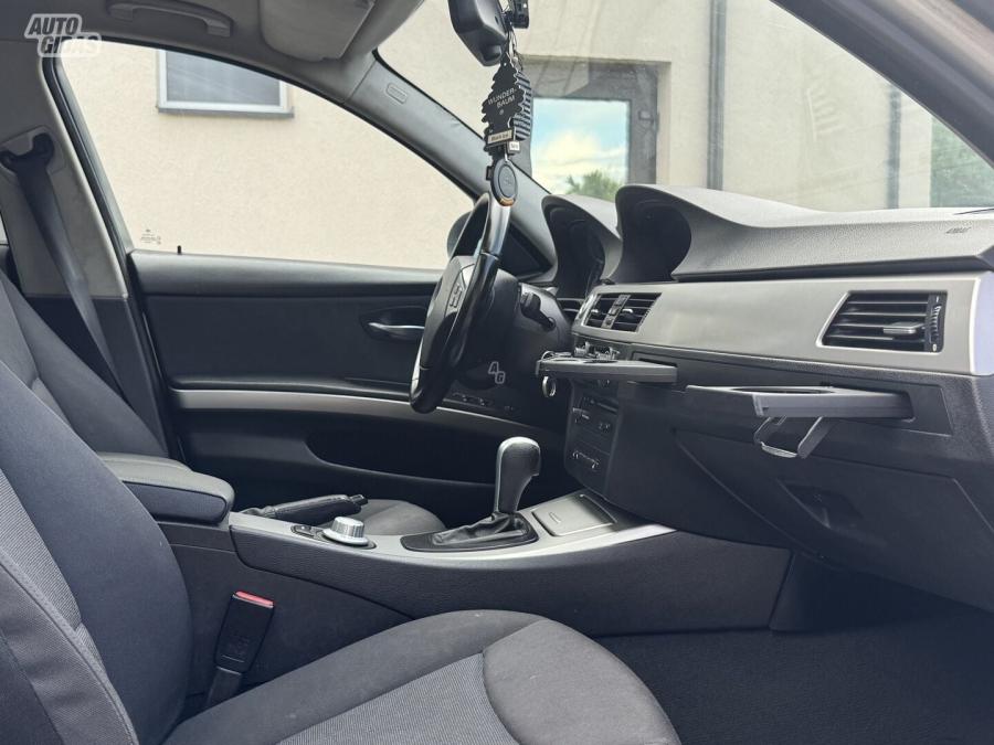 BMW 320 2005 in Kaunas, with an engine capacity of 2.00 L and mileage of 270 thousand km for 3450 €, photo 13 on AUTOMOTO.COM.LV