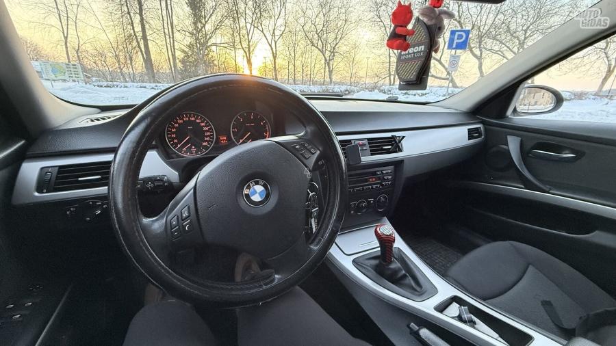 BMW 320 2006 Zarasai, ar dzinēja tilpumu 2.00 L un nobraukumu 351 tūkst. km par 2300 €, foto 13 vietnē AUTOMOTO.COM.LV