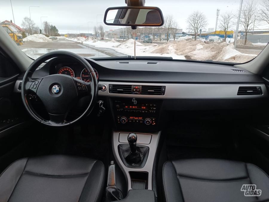 BMW 320 2006 in Siauliai, with an engine capacity of 2.00 L and mileage of 300 thousand km for 2450 €, photo 9 on AUTOMOTO.COM.LV