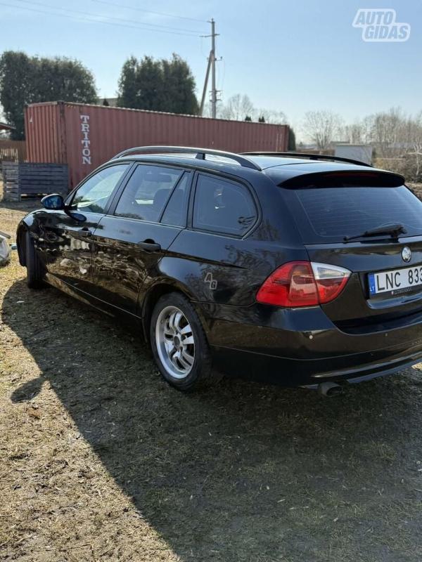 BMW 320 2006 in Vilnius, with an engine capacity of 2.00 L and mileage of 298 thousand km for 999 €, photo 3 on AUTOMOTO.COM.LV