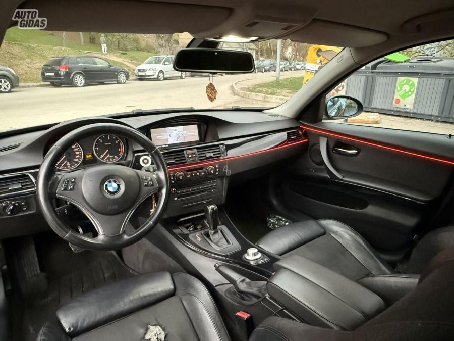 BMW 320 2006 in Vilnius, with an engine capacity of 2.00 L and mileage of 316 thousand km for 3350 €, photo 11 on AUTOMOTO.COM.LV