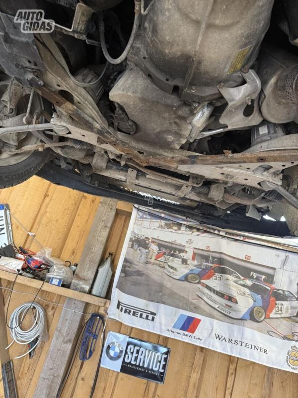 BMW 320 2006 in Plunge, with an engine capacity of 2.00 L and mileage of 377 thousand km for 1650 €, photo 9 on AUTOMOTO.COM.LV