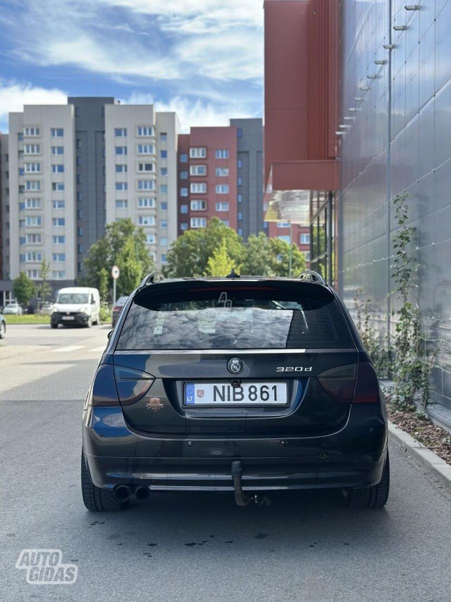 BMW 320 2006 in Klaipeda, with an engine capacity of 2.00 L and mileage of 450 thousand km for 2450 €, photo 5 on AUTOMOTO.COM.LV