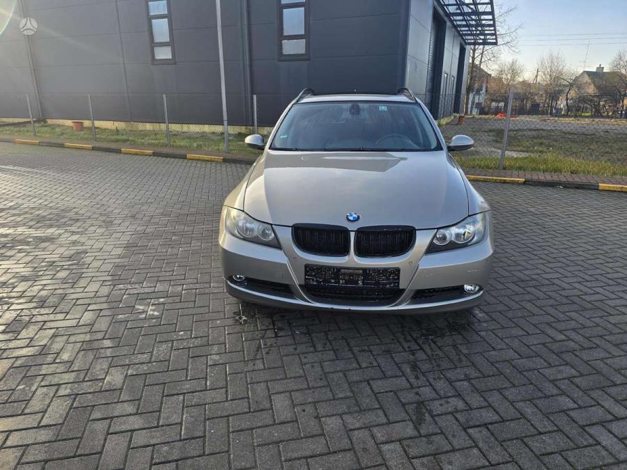 BMW 320 2007 in Marijampole, with an engine capacity of 2.00 L and mileage of 317 thousand km for 2800 €, photo 2 on AUTOMOTO.COM.LV