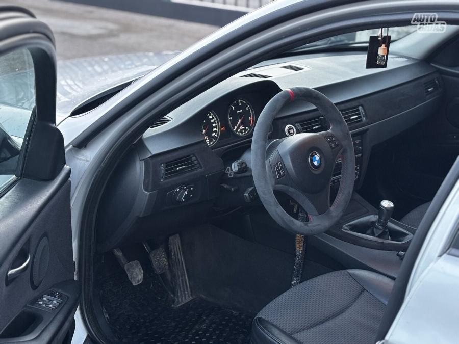 BMW 320 2007 Viļņa, ar dzinēja tilpumu 2.00 L un nobraukumu 399 tūkst. km par 2250 €, foto 6 vietnē AUTOMOTO.COM.LV