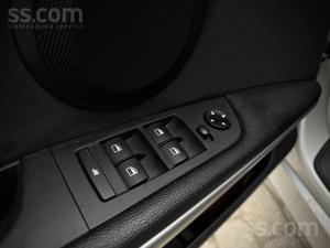 BMW 320 2007 in Jelgava, with an engine capacity of 2.00 L and mileage of 319 thousand km for 4190 €, photo 15 on AUTOMOTO.COM.LV