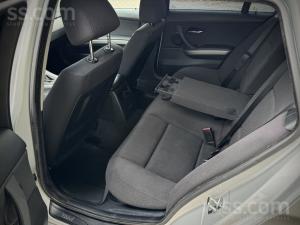 BMW 320 2007 in Jelgava, with an engine capacity of 2.00 L and mileage of 319 thousand km for 4190 €, photo 19 on AUTOMOTO.COM.LV