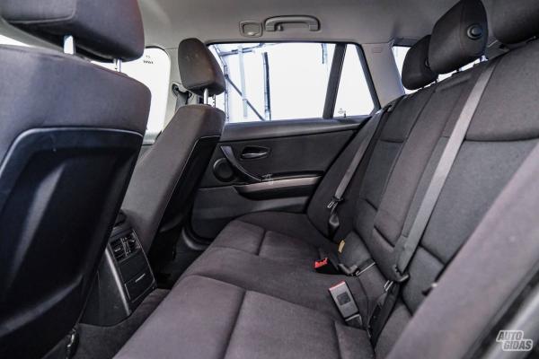 BMW 320 2007 in Kaunas, with an engine capacity of 2.00 L and mileage of 312 thousand km for 4490 €, photo 9 on AUTOMOTO.COM.LV