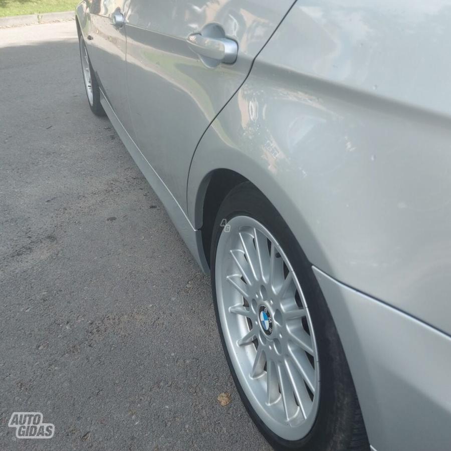 BMW 320 2007 in Kaunas, with an engine capacity of 2.00 L and mileage of 240 thousand km for 1999 €, photo 4 on AUTOMOTO.COM.LV