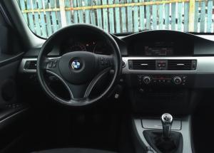 BMW 320 2007 in Riga, with an engine capacity of 2.00 L and mileage of 270 thousand km for 3390 €, photo 10 on AUTOMOTO.COM.LV