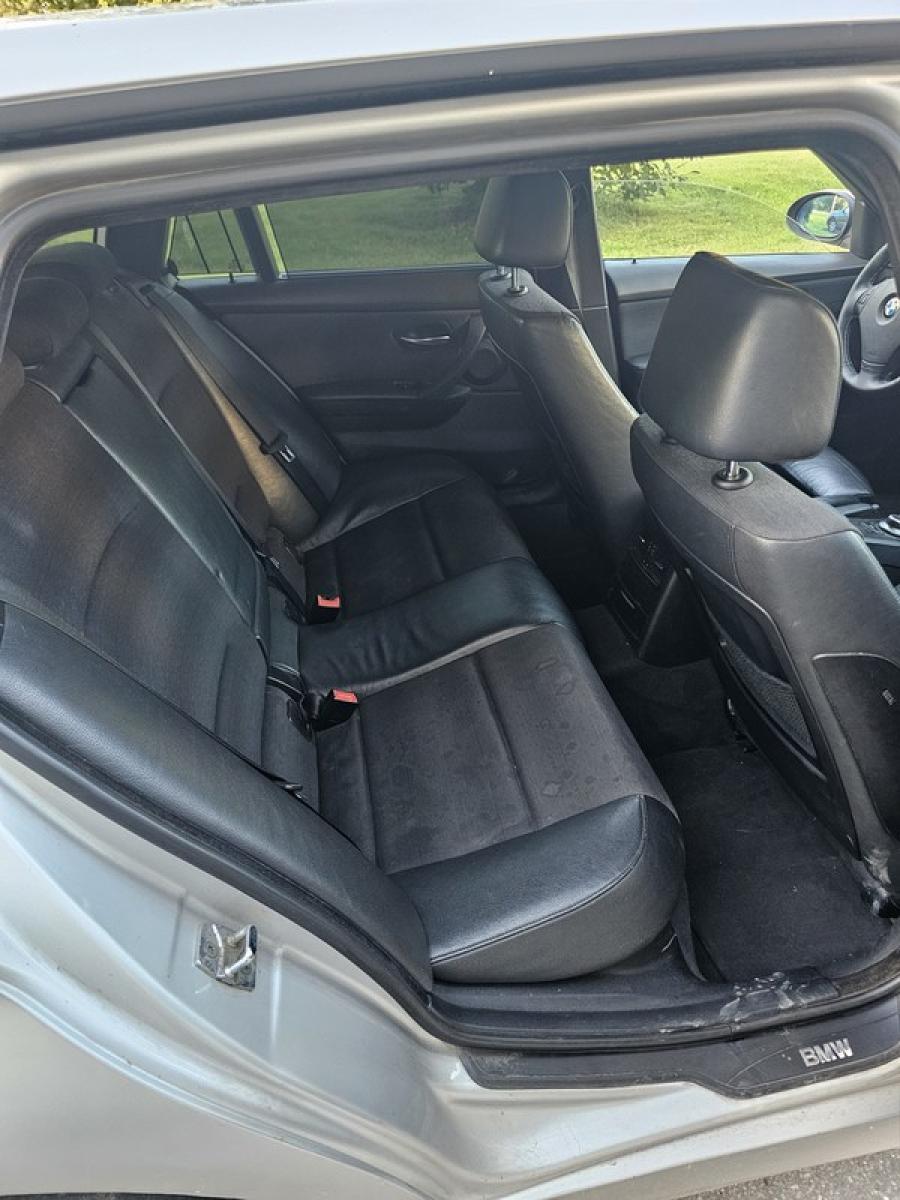 BMW 320 2007 Kohtla-Jerve, ar dzinēja tilpumu 0.00 L un nobraukumu 505 tūkst. km par 2400 €, foto 16 vietnē AUTOMOTO.COM.LV