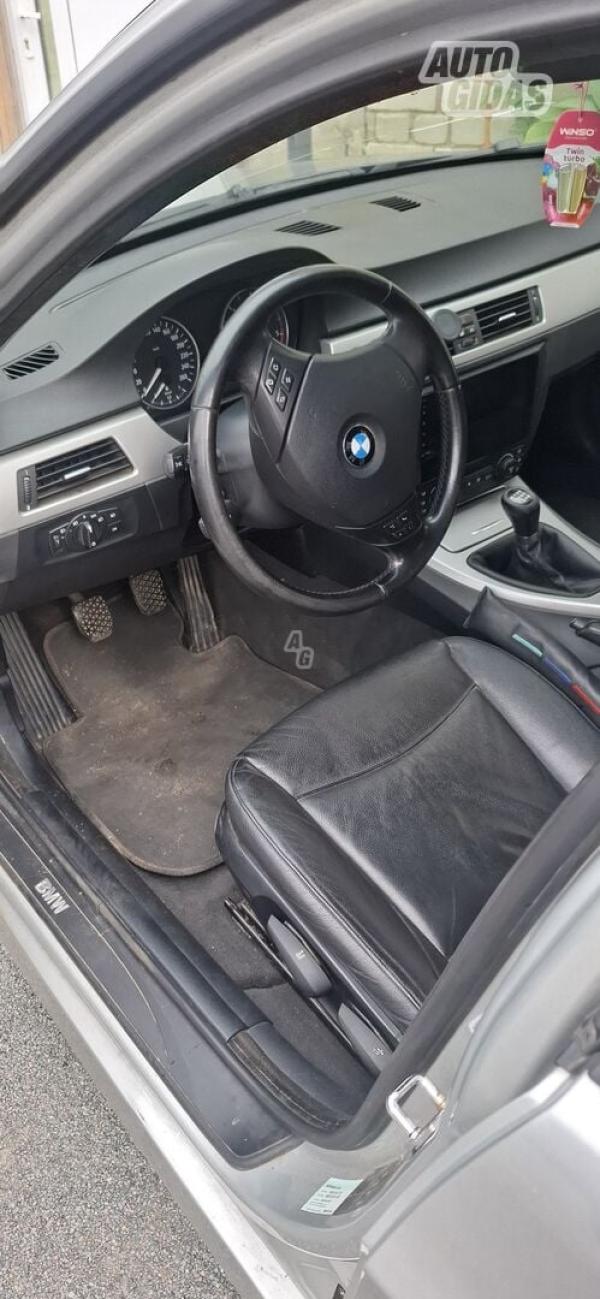 BMW 320 2007 in Pabrade, with an engine capacity of 2.00 L and mileage of 370 thousand km for 950 €, photo 3 on AUTOMOTO.COM.LV
