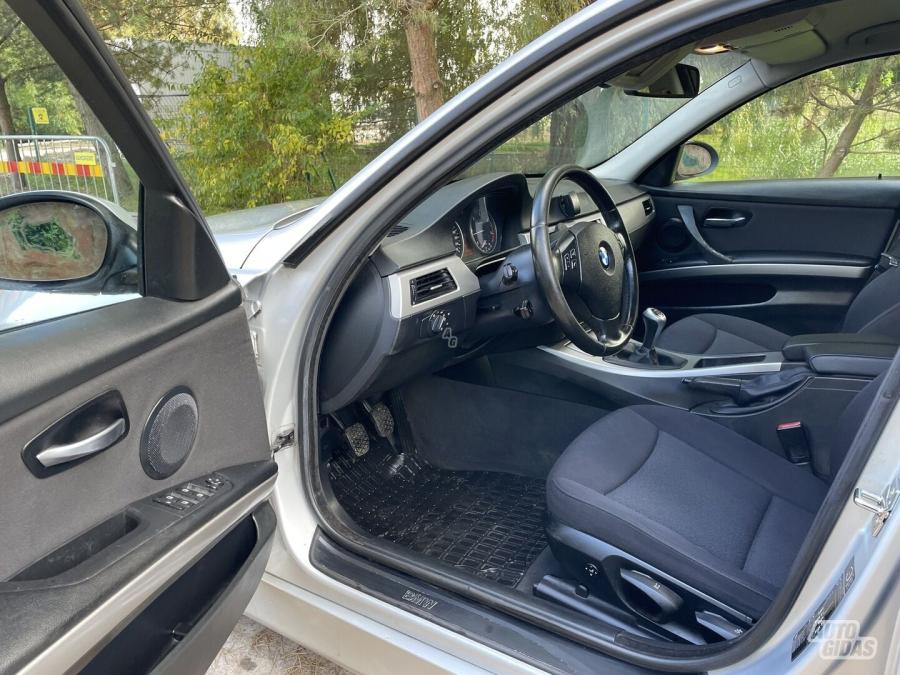 BMW 320 2007 in Kaunas, with an engine capacity of 2.00 L and mileage of 340 thousand km for 2300 €, photo 23 on AUTOMOTO.COM.LV